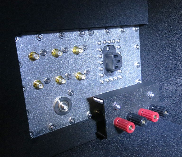 Filtered Banana Jack, 4 Terminals - JRE Test